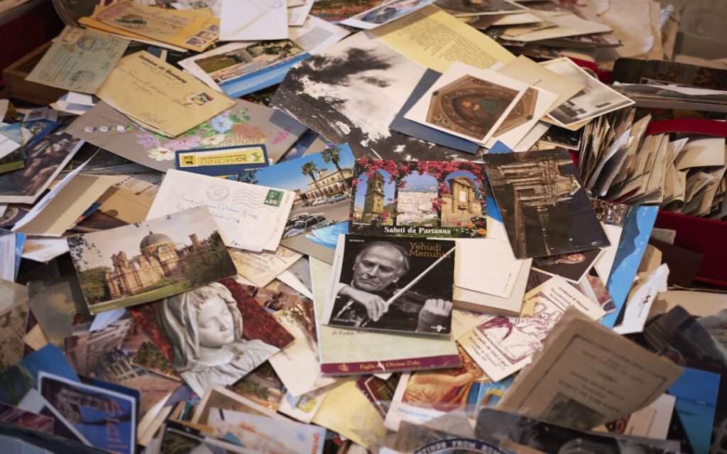 Prevent Screenshots from Cluttering Your Photos