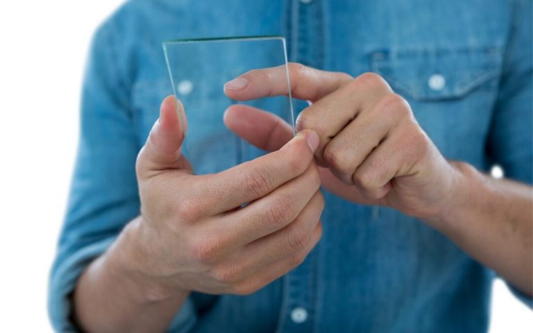 Fix a Too-Transparent iPhone Lock Screen Clock